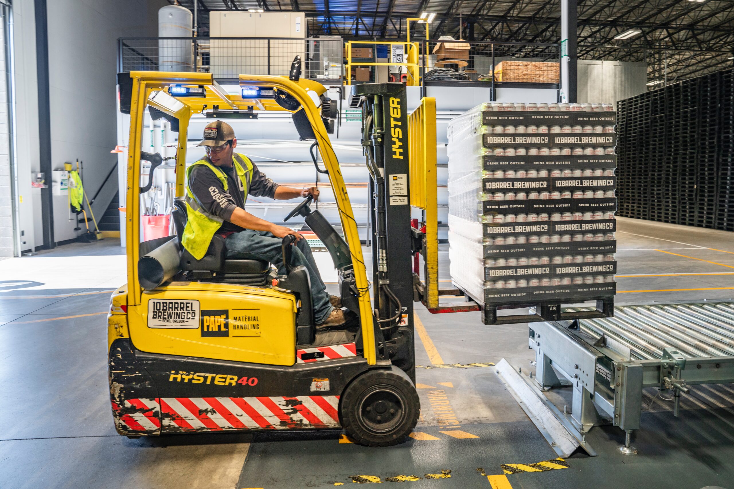Atlantic Courier & Cartage – We Make Deliveries Better!